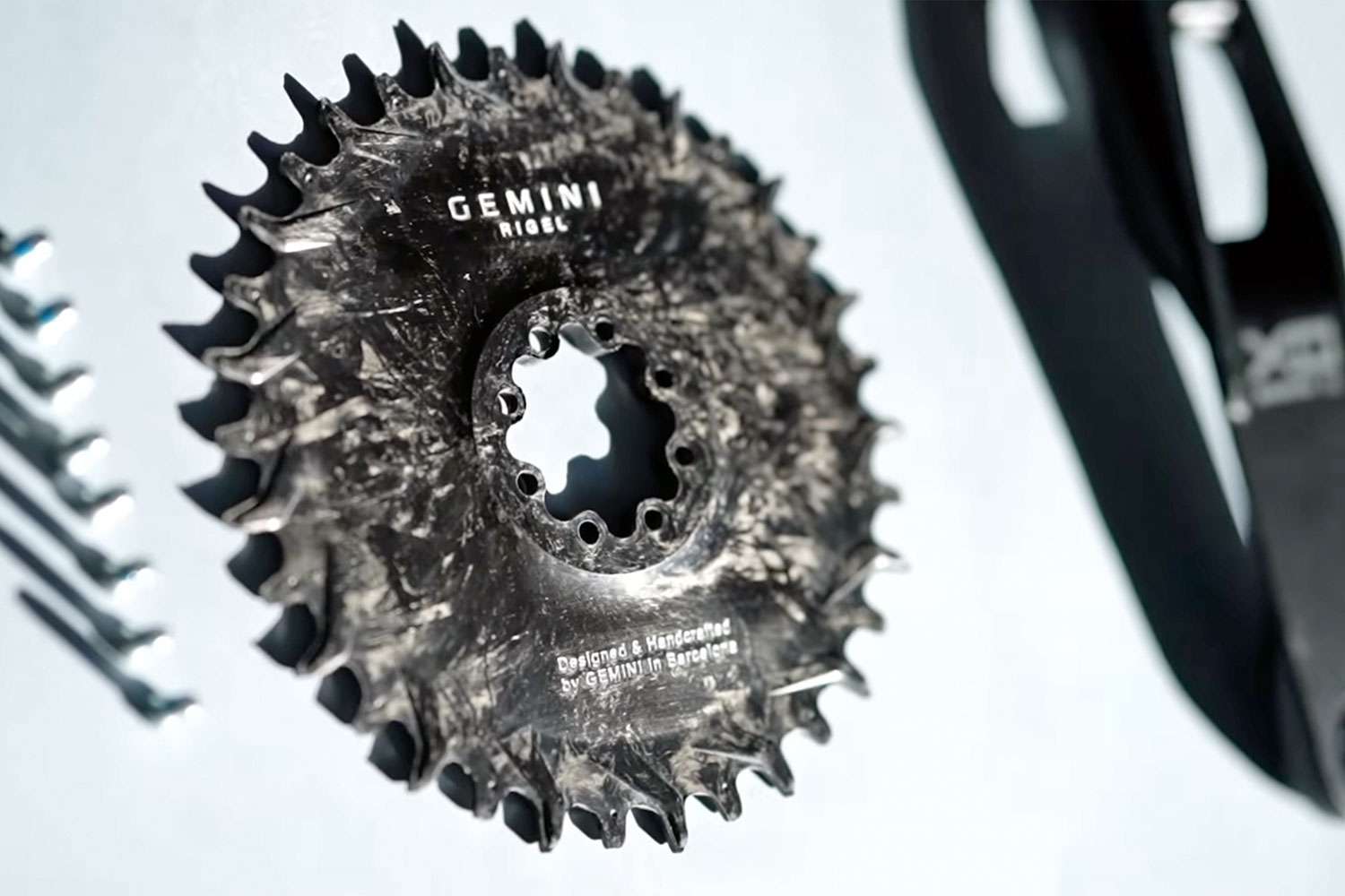 Le corone Gemini Forges Rigel Carbon MTB, le più leggere al mondo con 39 g ti rendono più veloce ...
