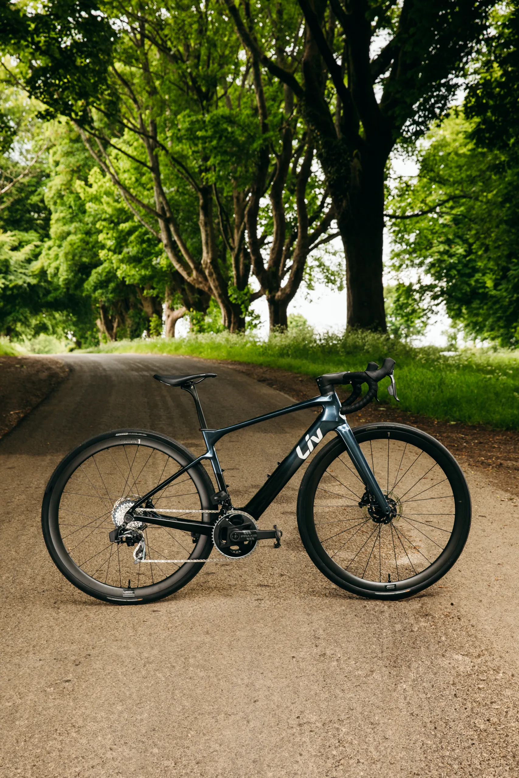Giant Defy Advanced E+ Elite e Liv Avail E+ Elite vanno all-in per la trazione posteriore ...