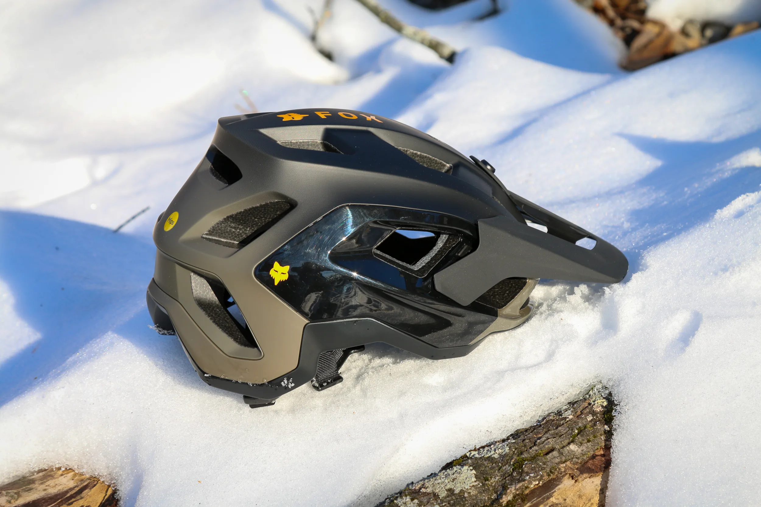 I caschi di FOX SpeedFrame più recenti sono già di alto livello di ...